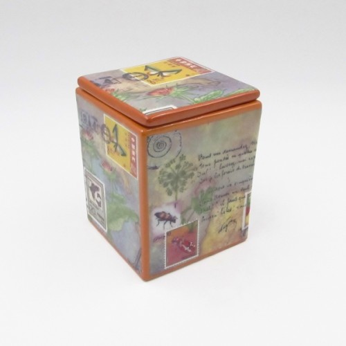 Clam Dish with Turban Shells By Marjorie Bloom Collection - S & K Ltd.